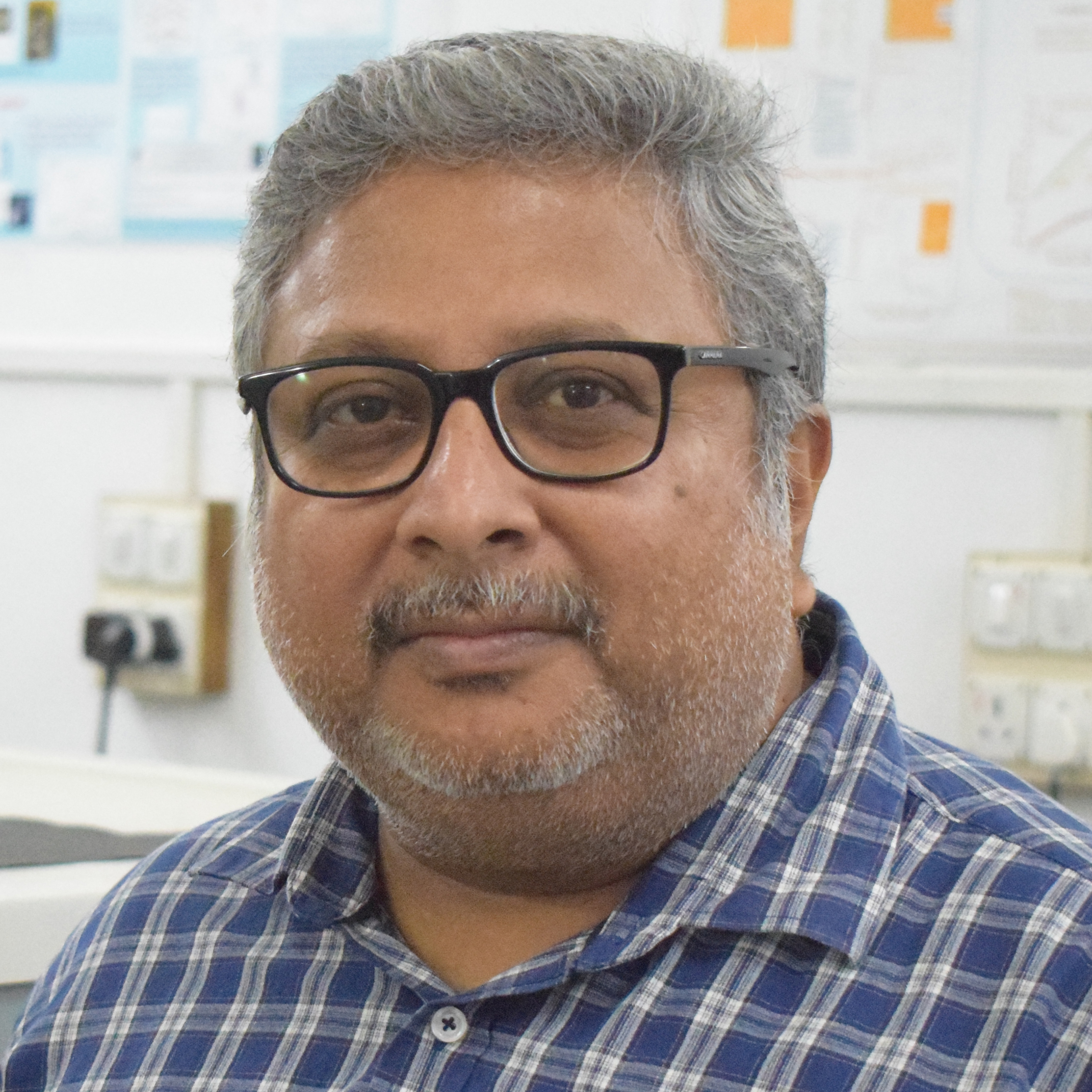 Department of Physics : Faculty